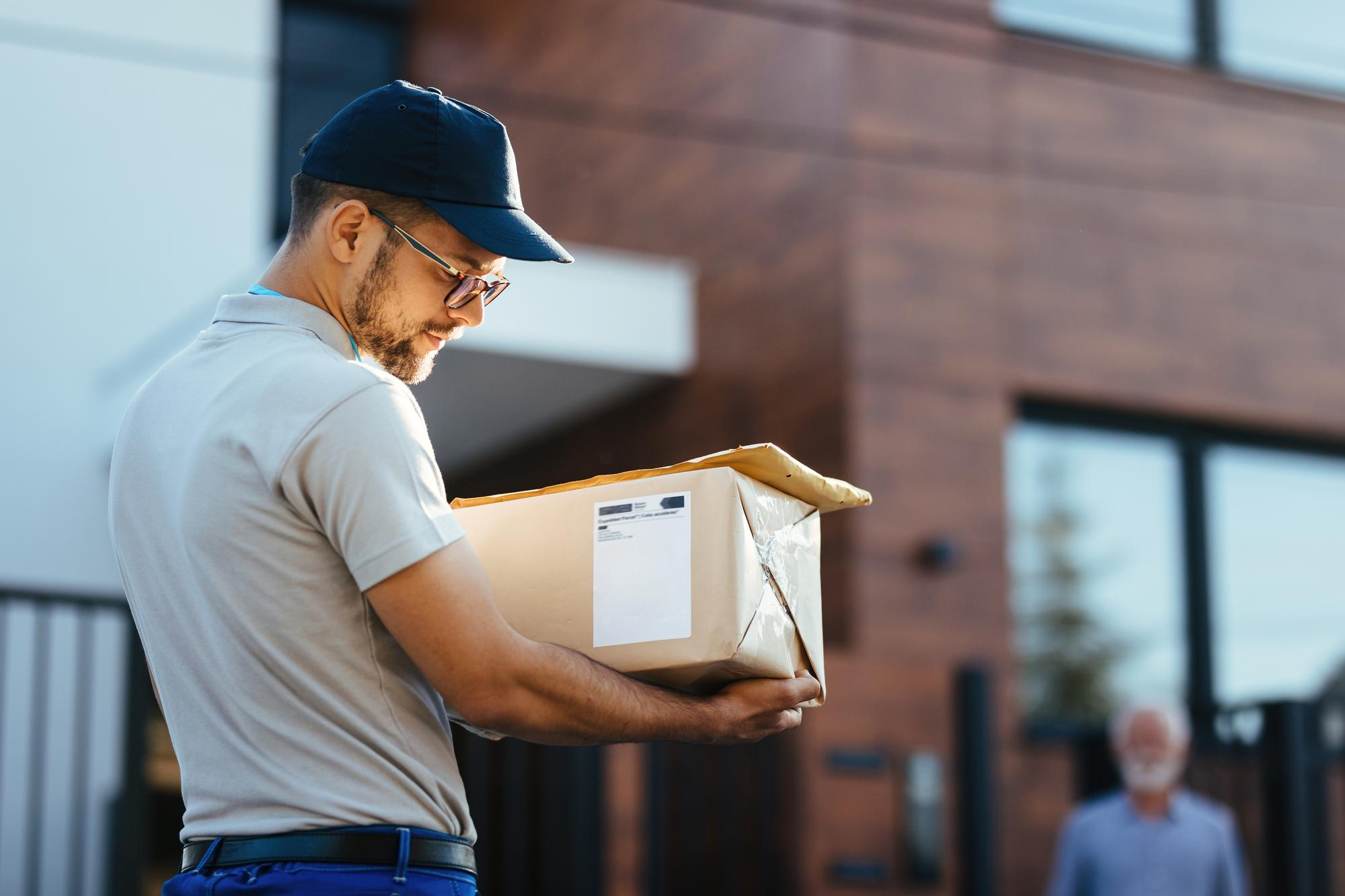 Pakete bequem zurücksenden | EasyRetouren Hamburg